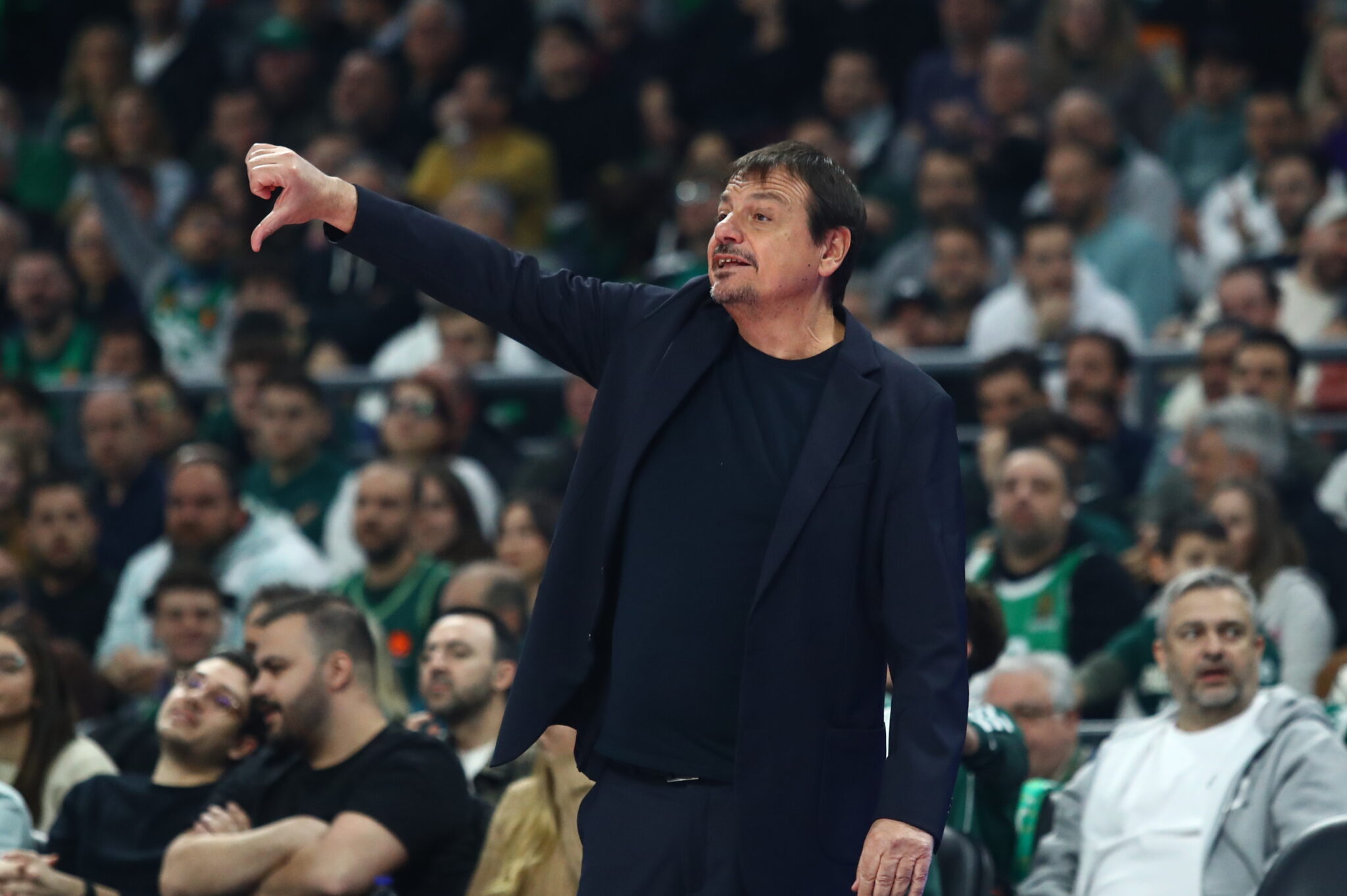 Αταμάν: «Γι' αυτό δεν έπαιξαν Σορτς, Γιούρτσεβεν» - Οι δηλώσεις στη συν ...
